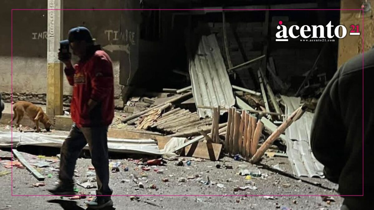 Muere una persona tras explosión de una bodega de pirotecnia en Quecholac